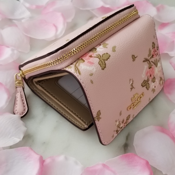 Coach | Bags | New Coach Rose Bouquet Trifold Wallet In Pink | Poshmark